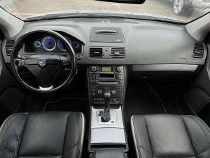 Grey Volvo XC90 2011 in Vilnius, with an engine capacity of 3.20 L and mileage of 305 thousand km for 6790 €, photo 3 on AUTOMOTO.COM.LV