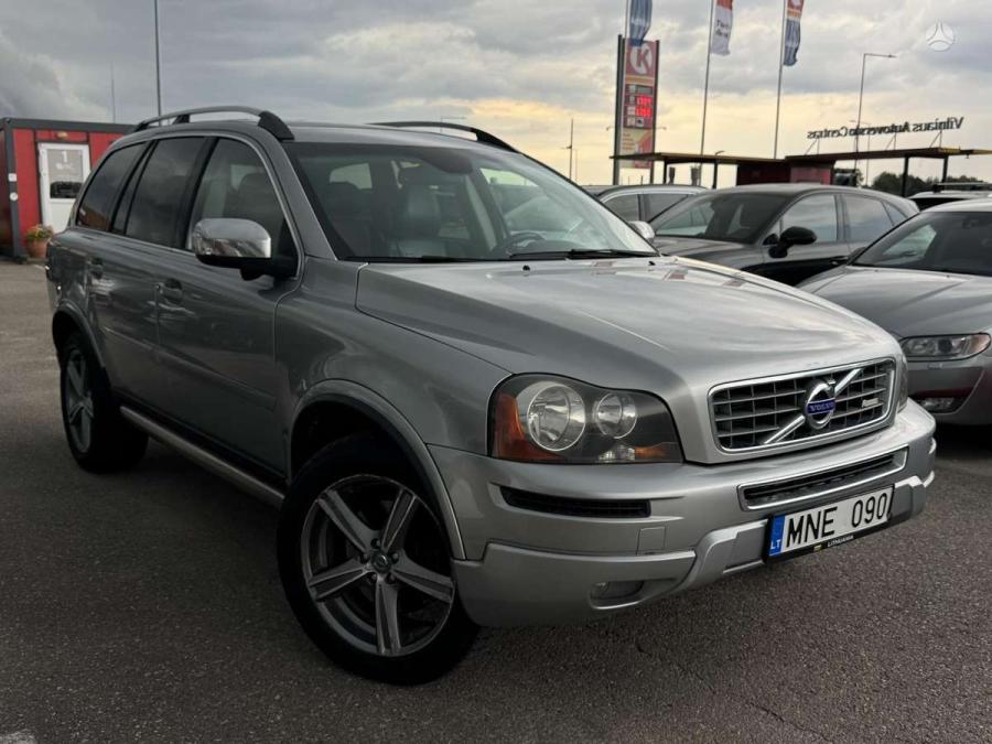 Grey Volvo XC90 2011 in Vilnius, with an engine capacity of 3.20 L and mileage of 305 thousand km for 6790 €, photo 8 on AUTOMOTO.COM.LV