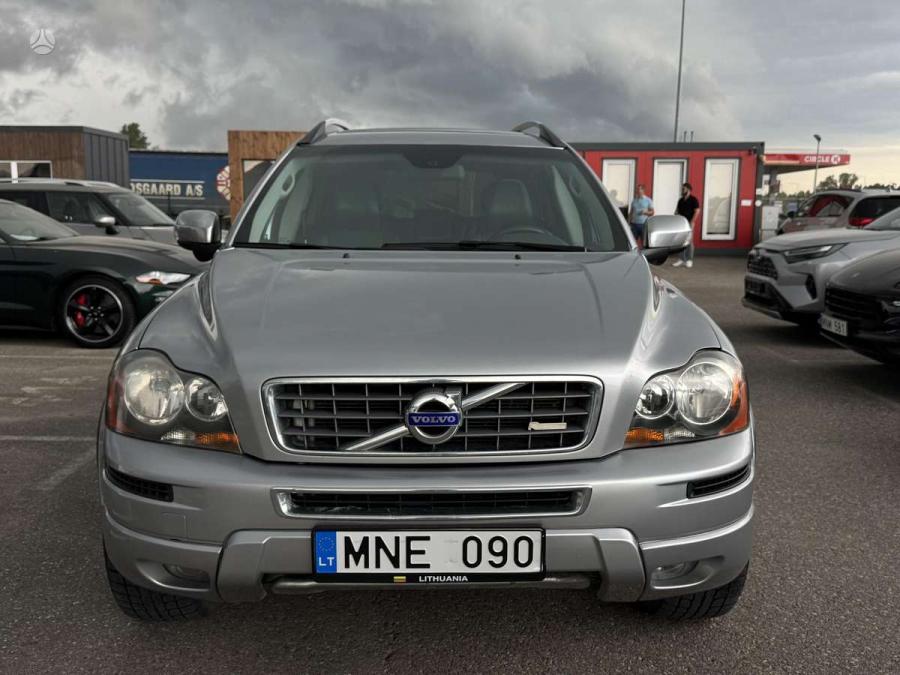 Grey Volvo XC90 2011 in Vilnius, with an engine capacity of 3.20 L and mileage of 305 thousand km for 6790 €, photo 9 on AUTOMOTO.COM.LV