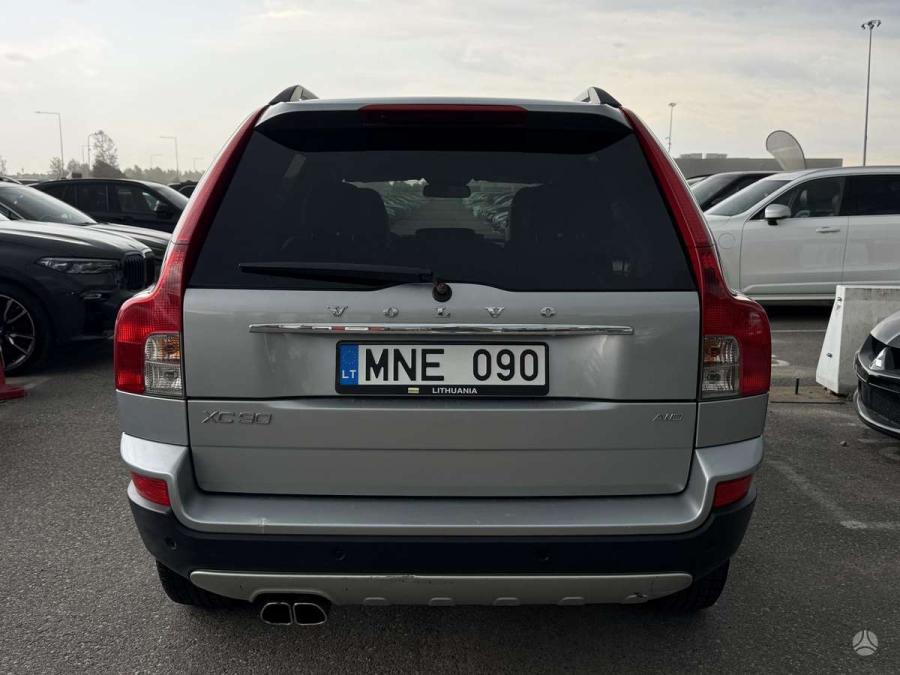 Grey Volvo XC90 2011 in Vilnius, with an engine capacity of 3.20 L and mileage of 305 thousand km for 6790 €, photo 10 on AUTOMOTO.COM.LV