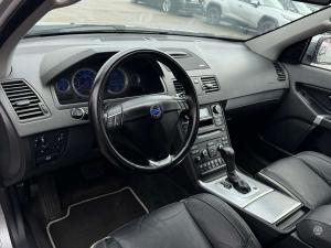 Grey Volvo XC90 2011 in Vilnius, with an engine capacity of 3.20 L and mileage of 305 thousand km for 6790 €, photo 19 on AUTOMOTO.COM.LV