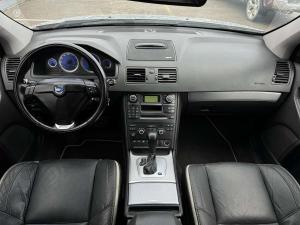 Grey Volvo XC90 2011 in Vilnius, with an engine capacity of 3.20 L and mileage of 305 thousand km for 6790 €, photo 26 on AUTOMOTO.COM.LV