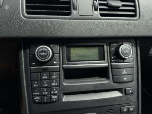 Grey Volvo XC90 2011 in Vilnius, with an engine capacity of 3.20 L and mileage of 305 thousand km for 6790 €, photo 30 on AUTOMOTO.COM.LV
