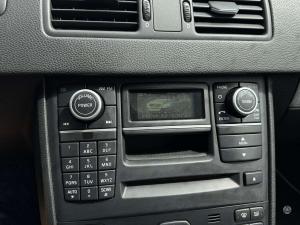 Grey Volvo XC90 2011 in Vilnius, with an engine capacity of 3.20 L and mileage of 305 thousand km for 6790 €, photo 31 on AUTOMOTO.COM.LV