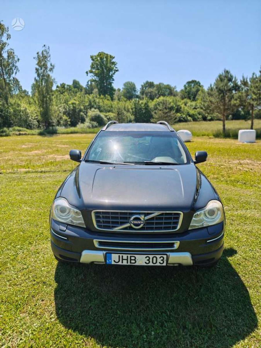Grey Volvo XC90 2011 in Klaipeda, with an engine capacity of 2.40 L and mileage of 420 thousand km for 4350 €, photo 3 on AUTOMOTO.COM.LV