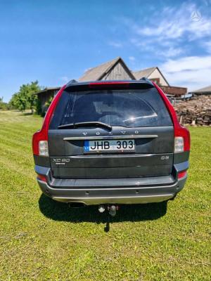 Grey Volvo XC90 2011 in Klaipeda, with an engine capacity of 2.40 L and mileage of 420 thousand km for 4350 €, photo 5 on AUTOMOTO.COM.LV