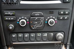 Pelēks Volvo XC90 2011 Rīga, ar dzinēja tilpumu 2.40 L un nobraukumu 313 tūkst. km par 8990 €, foto 13 vietnē AUTOMOTO.COM.LV