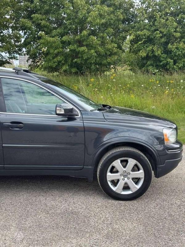 Pelēks Volvo XC90 2011 Kauņa, ar dzinēja tilpumu 2.40 L un nobraukumu 390 tūkst. km par 6300 €, foto 7 vietnē AUTOMOTO.COM.LV