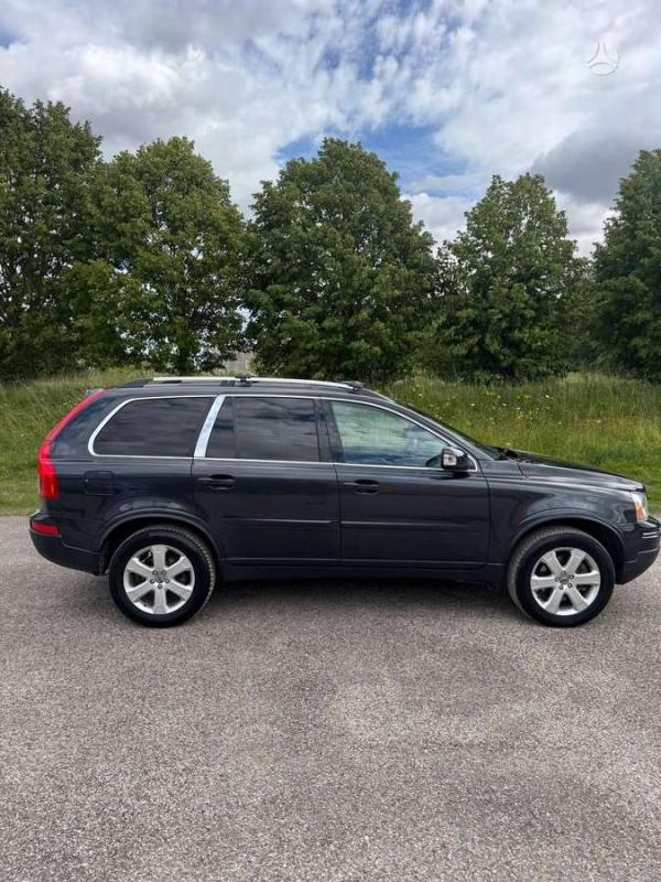 Pelēks Volvo XC90 2011 Kauņa, ar dzinēja tilpumu 2.40 L un nobraukumu 390 tūkst. km par 6300 €, foto 8 vietnē AUTOMOTO.COM.LV