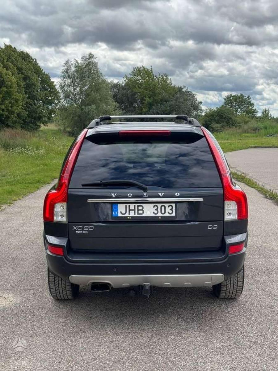 Pelēks Volvo XC90 2011 Kauņa, ar dzinēja tilpumu 2.40 L un nobraukumu 390 tūkst. km par 6300 €, foto 15 vietnē AUTOMOTO.COM.LV