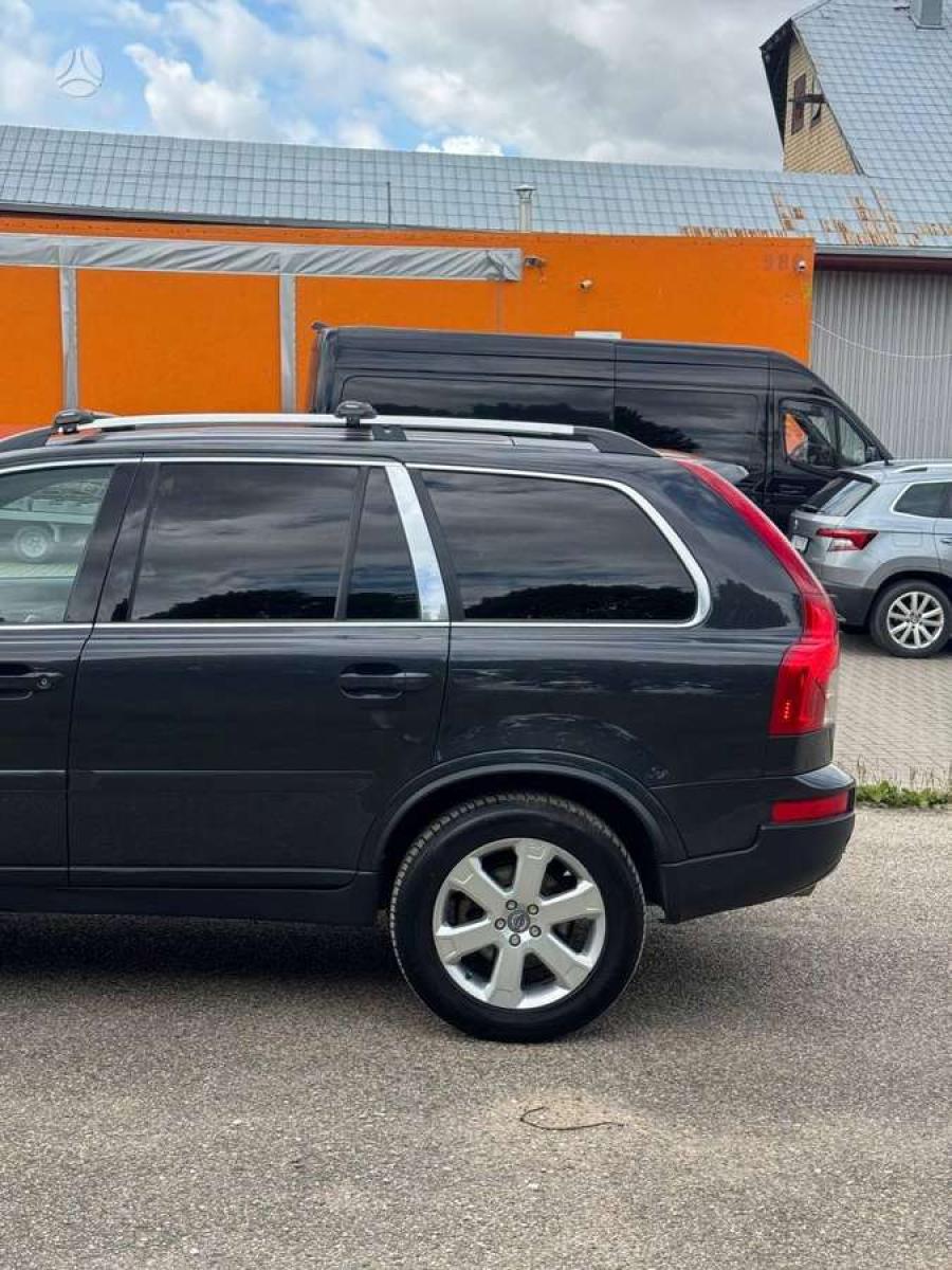 Pelēks Volvo XC90 2011 Kauņa, ar dzinēja tilpumu 2.40 L un nobraukumu 390 tūkst. km par 6300 €, foto 18 vietnē AUTOMOTO.COM.LV