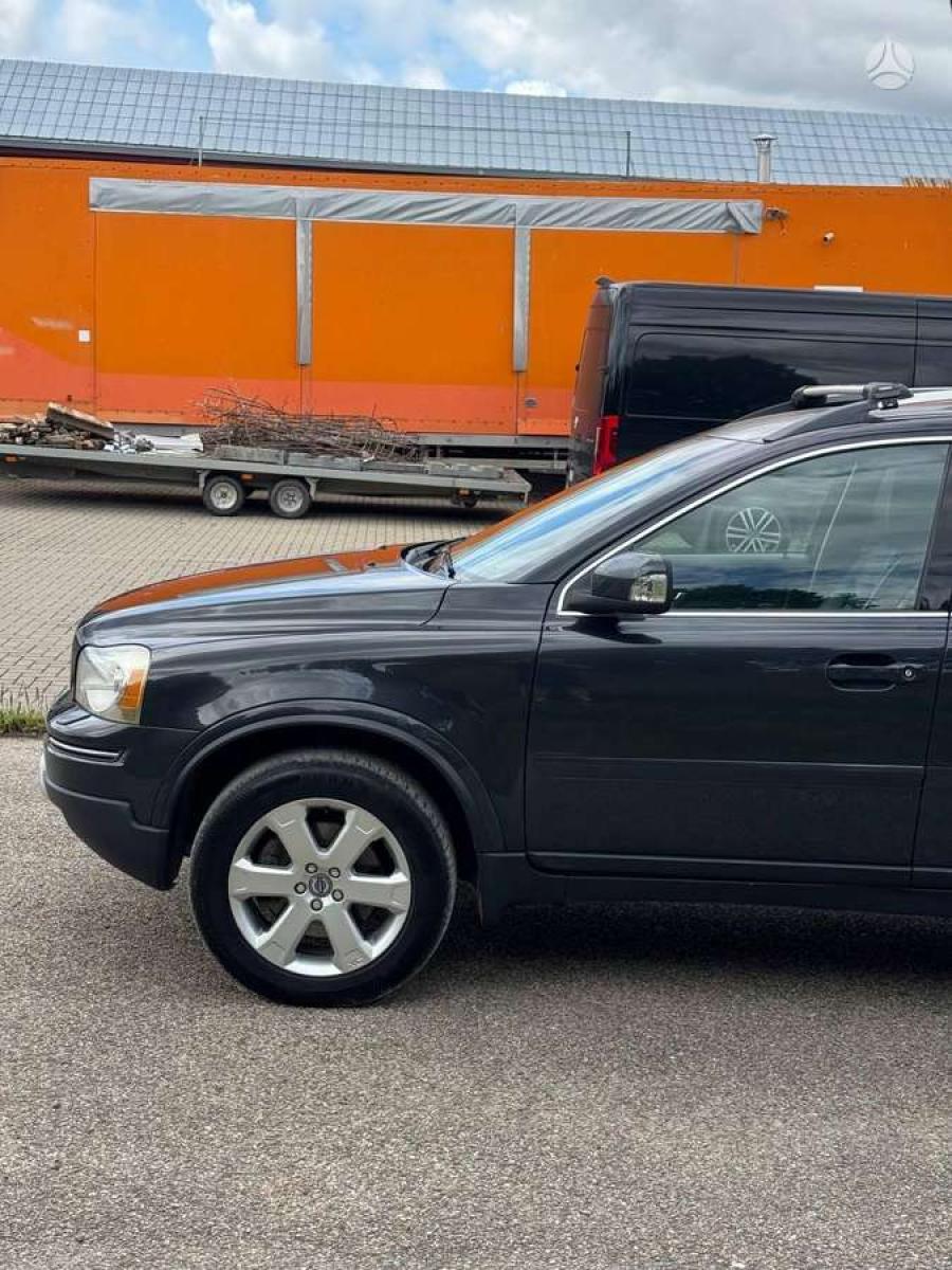 Pelēks Volvo XC90 2011 Kauņa, ar dzinēja tilpumu 2.40 L un nobraukumu 390 tūkst. km par 6300 €, foto 19 vietnē AUTOMOTO.COM.LV