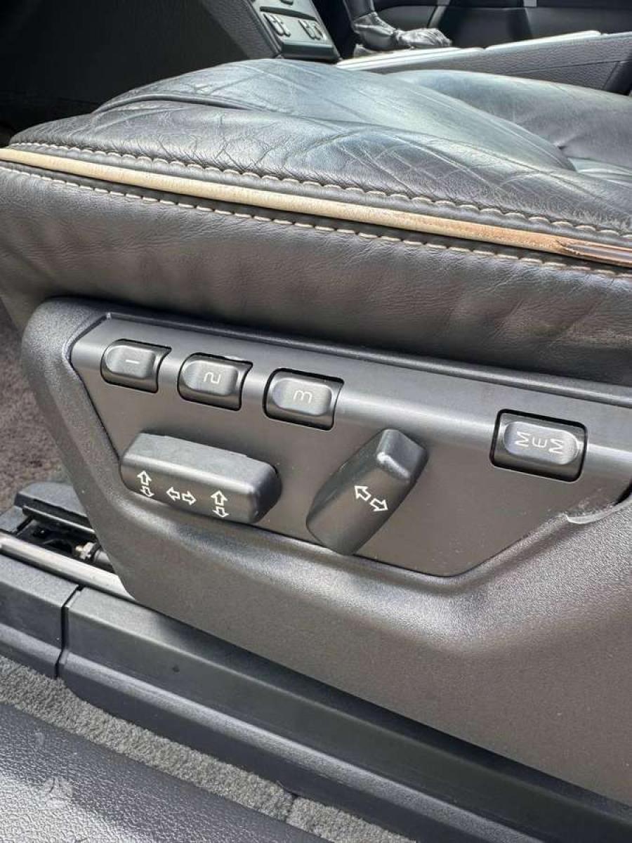 Pelēks Volvo XC90 2011 Kauņa, ar dzinēja tilpumu 2.40 L un nobraukumu 390 tūkst. km par 6300 €, foto 24 vietnē AUTOMOTO.COM.LV