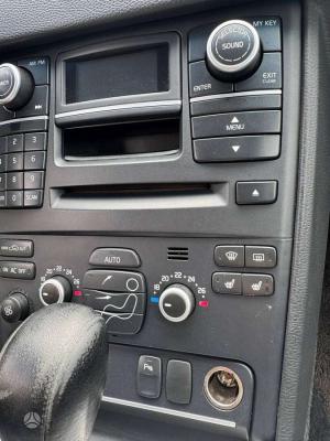 Pelēks Volvo XC90 2011 Kauņa, ar dzinēja tilpumu 2.40 L un nobraukumu 390 tūkst. km par 6300 €, foto 29 vietnē AUTOMOTO.COM.LV