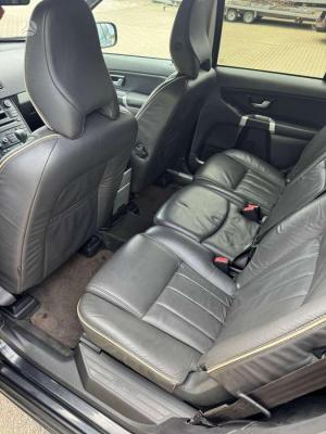 Pelēks Volvo XC90 2011 Kauņa, ar dzinēja tilpumu 2.40 L un nobraukumu 390 tūkst. km par 6300 €, foto 31 vietnē AUTOMOTO.COM.LV