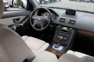 Grey Volvo XC90 2011 in Jelgava, with an engine capacity of 2.40 L and mileage of 322 thousand km for 8990 €, photo 14 on AUTOMOTO.COM.LV