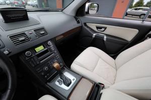 Grey Volvo XC90 2011 in Jelgava, with an engine capacity of 2.40 L and mileage of 322 thousand km for 8990 €, photo 20 on AUTOMOTO.COM.LV