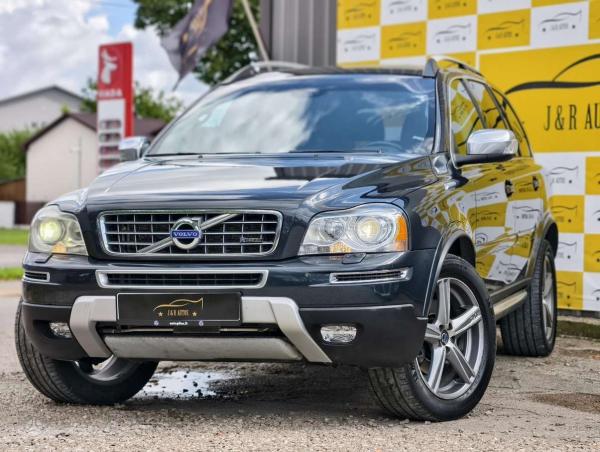 Grey Volvo XC90 2011 in Siauliai, with an engine capacity of 2.40 L and mileage of 240 thousand km for 9950 €, photo 1 on AUTOMOTO.COM.LV