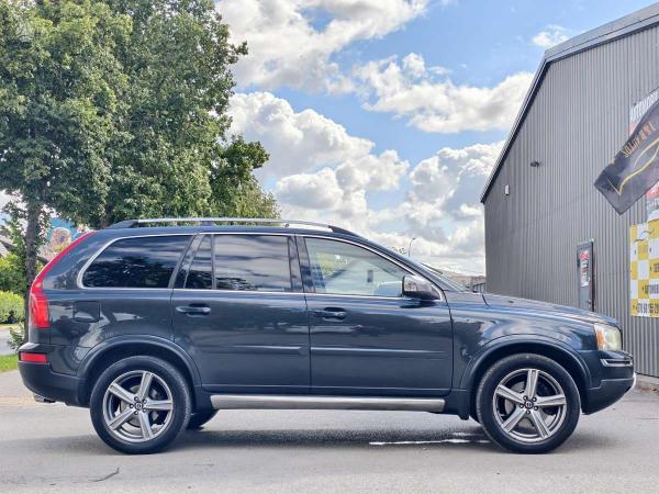 Grey Volvo XC90 2011 in Siauliai, with an engine capacity of 2.40 L and mileage of 240 thousand km for 9950 €, photo 8 on AUTOMOTO.COM.LV