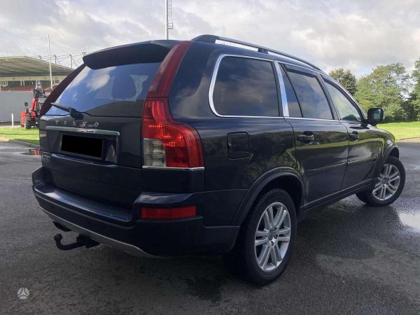 Grey Volvo XC90 2011 in Marijampole, with an engine capacity of 2.40 L and mileage of 330 thousand km for 8850 €, photo 3 on AUTOMOTO.COM.LV