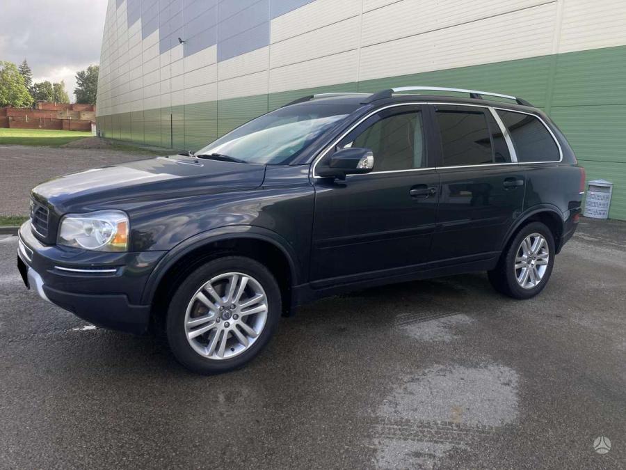 Pelēks Volvo XC90 2011 Marijampole, ar dzinēja tilpumu 2.40 L un nobraukumu 330 tūkst. km par 8850 €, foto 7 vietnē AUTOMOTO.COM.LV