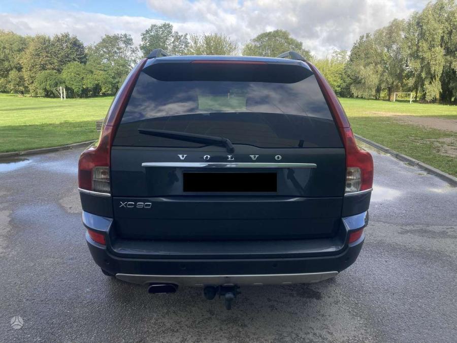Pelēks Volvo XC90 2011 Marijampole, ar dzinēja tilpumu 2.40 L un nobraukumu 330 tūkst. km par 8850 €, foto 11 vietnē AUTOMOTO.COM.LV
