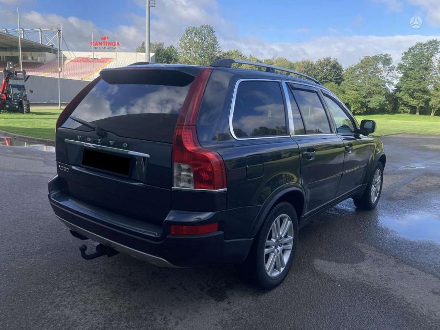 Pelēks Volvo XC90 2011 Marijampole, ar dzinēja tilpumu 2.40 L un nobraukumu 330 tūkst. km par 8850 €, foto 12 vietnē AUTOMOTO.COM.LV