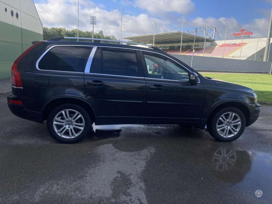Pelēks Volvo XC90 2011 Marijampole, ar dzinēja tilpumu 2.40 L un nobraukumu 330 tūkst. km par 8850 €, foto 14 vietnē AUTOMOTO.COM.LV