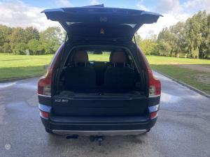 Pelēks Volvo XC90 2011 Marijampole, ar dzinēja tilpumu 2.40 L un nobraukumu 330 tūkst. km par 8850 €, foto 41 vietnē AUTOMOTO.COM.LV