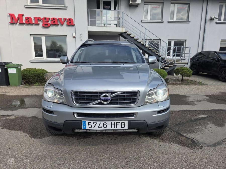 Grey Volvo XC90 2011 in Marijampole, with an engine capacity of 2.40 L and mileage of 275 thousand km for 6199 €, photo 3 on AUTOMOTO.COM.LV