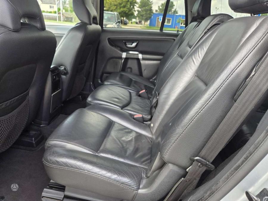 Grey Volvo XC90 2011 in Marijampole, with an engine capacity of 2.40 L and mileage of 275 thousand km for 6199 €, photo 13 on AUTOMOTO.COM.LV