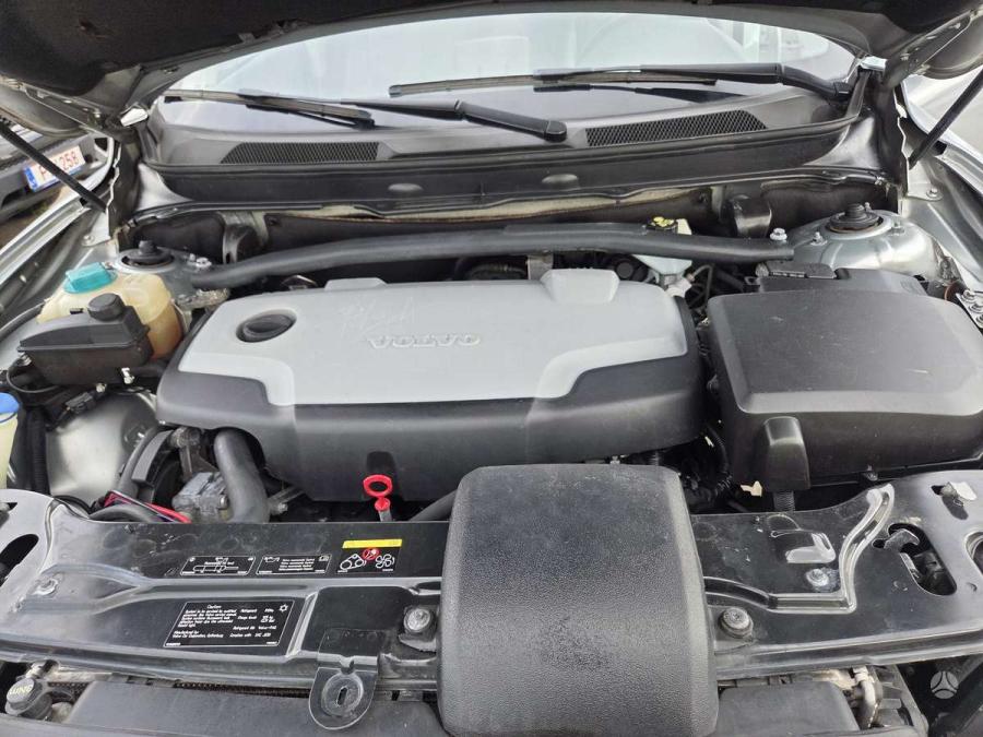 Grey Volvo XC90 2011 in Marijampole, with an engine capacity of 2.40 L and mileage of 275 thousand km for 6199 €, photo 22 on AUTOMOTO.COM.LV