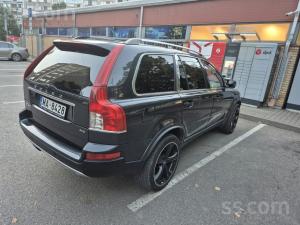 Grey Volvo XC90 2011 in Riga, with an engine capacity of 2.40 L and mileage of 385 thousand km for 8500 €, photo 3 on AUTOMOTO.COM.LV