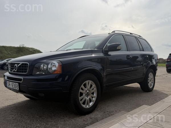 Grey Volvo XC90 2011 in Riga, with an engine capacity of 2.40 L and mileage of 274 thousand km for 9700 €, photo 4 on AUTOMOTO.COM.LV