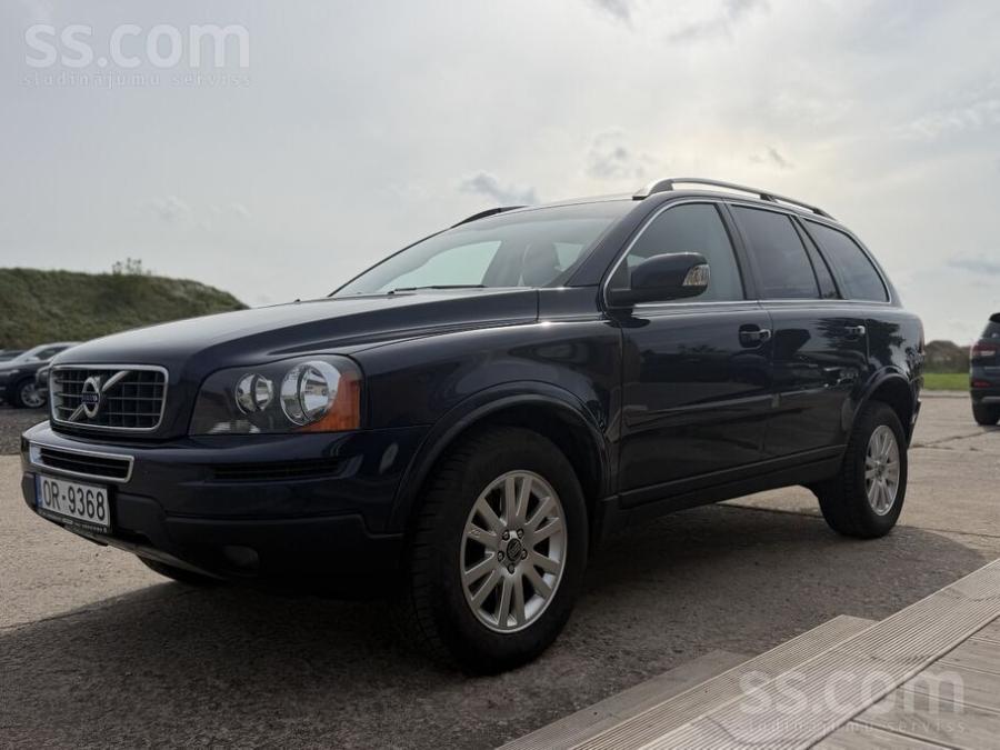 Grey Volvo XC90 2011 in Riga, with an engine capacity of 2.40 L and mileage of 274 thousand km for 9700 €, photo 4 on AUTOMOTO.COM.LV