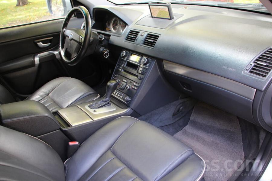 Pelēks Volvo XC90 2011 Rīga, ar dzinēja tilpumu 2.40 L un nobraukumu 0 tūkst. km par 9950 €, foto 15 vietnē AUTOMOTO.COM.LV