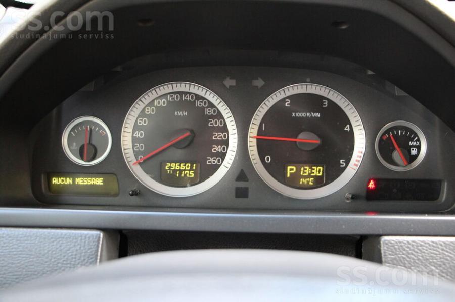 Pelēks Volvo XC90 2011 Rīga, ar dzinēja tilpumu 2.40 L un nobraukumu 0 tūkst. km par 9950 €, foto 28 vietnē AUTOMOTO.COM.LV