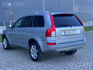 Pelēks Volvo XC90 2012 Rīga, ar dzinēja tilpumu 2.40 L un nobraukumu 310 tūkst. km par 11250 €, foto 9 vietnē AUTOMOTO.COM.LV