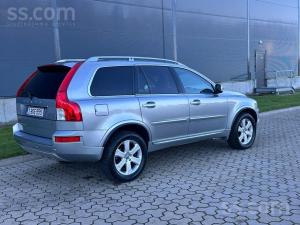 Pelēks Volvo XC90 2012 Rīga, ar dzinēja tilpumu 2.40 L un nobraukumu 310 tūkst. km par 11250 €, foto 17 vietnē AUTOMOTO.COM.LV