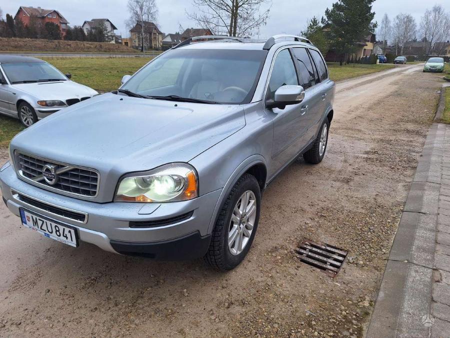 Pelēks Volvo XC90 2012 Panevēža, ar dzinēja tilpumu 3.19 L un nobraukumu 274 tūkst. km par 9800 €, foto 1 vietnē AUTOMOTO.COM.LV