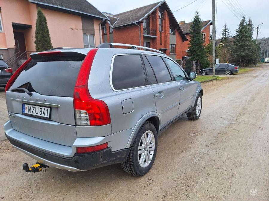 Pelēks Volvo XC90 2012 Panevēža, ar dzinēja tilpumu 3.19 L un nobraukumu 274 tūkst. km par 9800 €, foto 3 vietnē AUTOMOTO.COM.LV