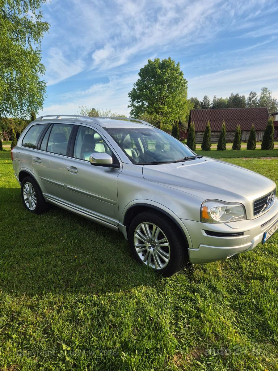 Pelēks Volvo XC90 2012 Valga, ar dzinēja tilpumu 2.40 L un nobraukumu 250 tūkst. km par 11100 €, foto 3 vietnē AUTOMOTO.COM.LV