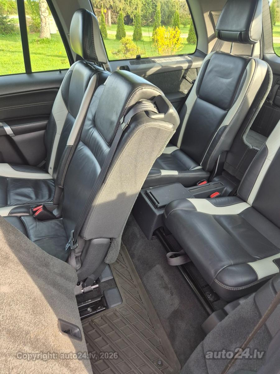 Pelēks Volvo XC90 2012 Valga, ar dzinēja tilpumu 2.40 L un nobraukumu 250 tūkst. km par 11100 €, foto 10 vietnē AUTOMOTO.COM.LV