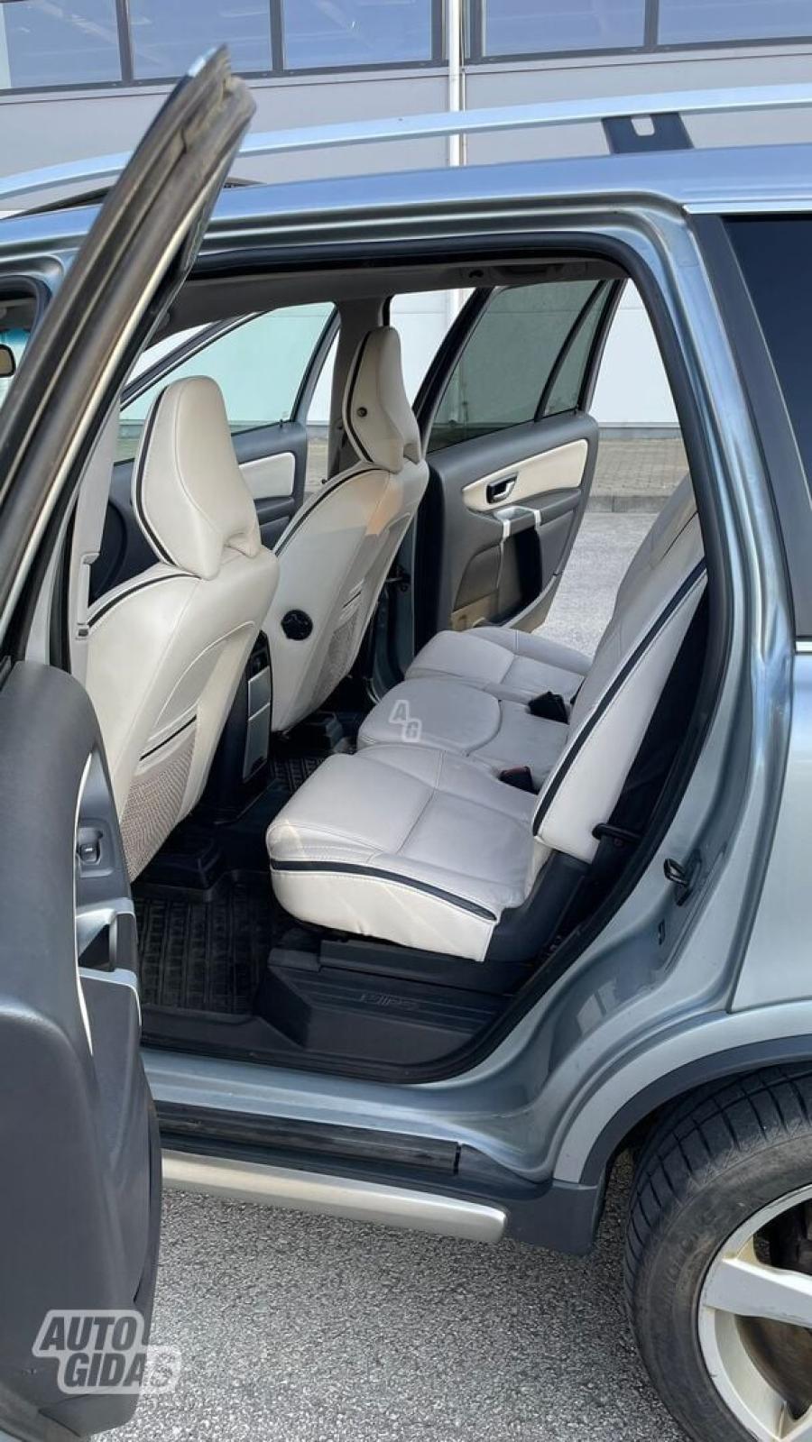Grey Volvo XC90 2012 in Kaunas, with an engine capacity of 3.20 L and mileage of 212 thousand km for 4999 €, photo 10 on AUTOMOTO.COM.LV