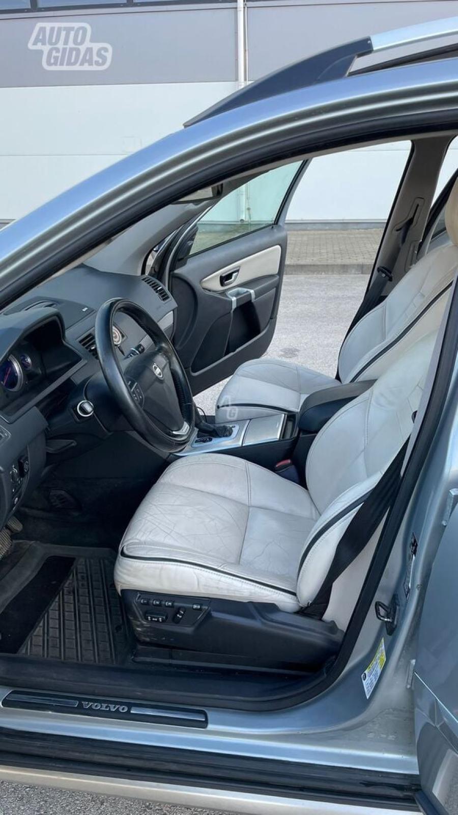 Grey Volvo XC90 2012 in Kaunas, with an engine capacity of 3.20 L and mileage of 212 thousand km for 4999 €, photo 12 on AUTOMOTO.COM.LV