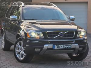 Grey Volvo XC90 2012 in Riga, with an engine capacity of 2.40 L and mileage of 303 thousand km for 11950 €, photo 8 on AUTOMOTO.COM.LV