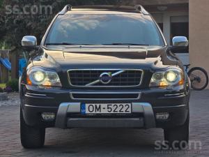 Grey Volvo XC90 2012 in Riga, with an engine capacity of 2.40 L and mileage of 303 thousand km for 11950 €, photo 9 on AUTOMOTO.COM.LV