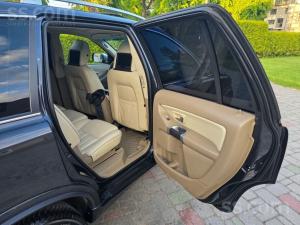 Grey Volvo XC90 2012 in Riga, with an engine capacity of 2.40 L and mileage of 303 thousand km for 11950 €, photo 17 on AUTOMOTO.COM.LV