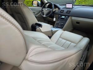 Grey Volvo XC90 2012 in Riga, with an engine capacity of 2.40 L and mileage of 303 thousand km for 11950 €, photo 25 on AUTOMOTO.COM.LV