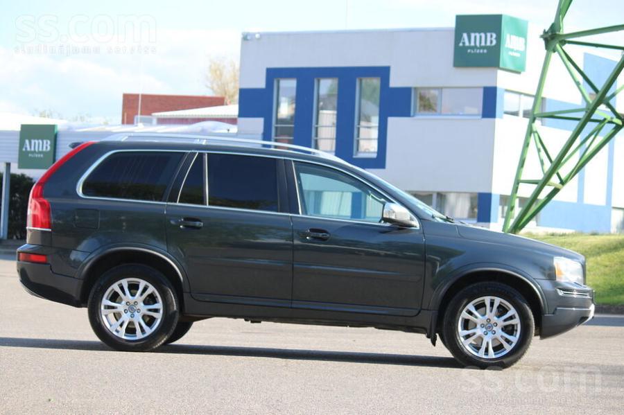 Pelēks Volvo XC90 2012 Rīga, ar dzinēja tilpumu 2.40 L un nobraukumu 0 tūkst. km par 10990 €, foto 7 vietnē AUTOMOTO.COM.LV